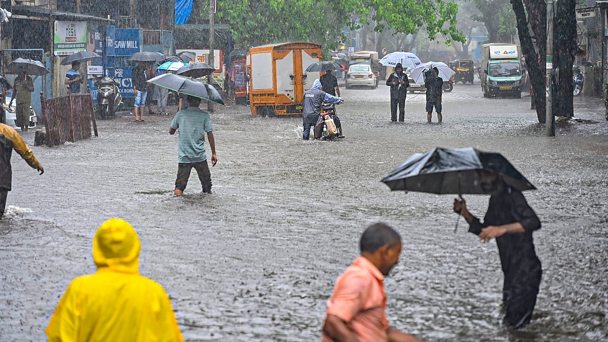 In Pics | Mumbai on 'orange' alert as IMD predicts heavy to very heavy showers